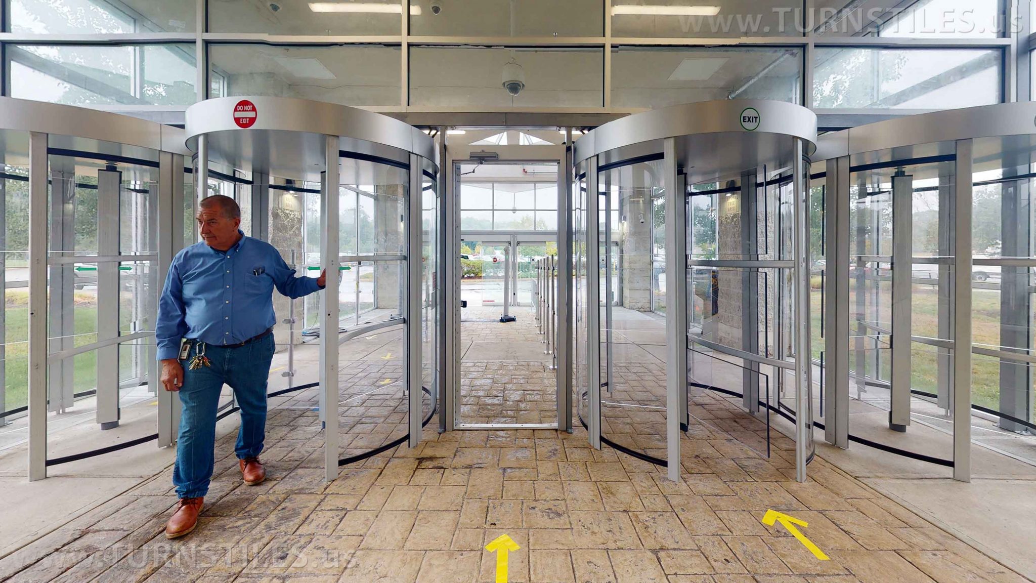 T36-ADA Full Height Security Gate (Aluminum and Glass) - TURNSTILES.us